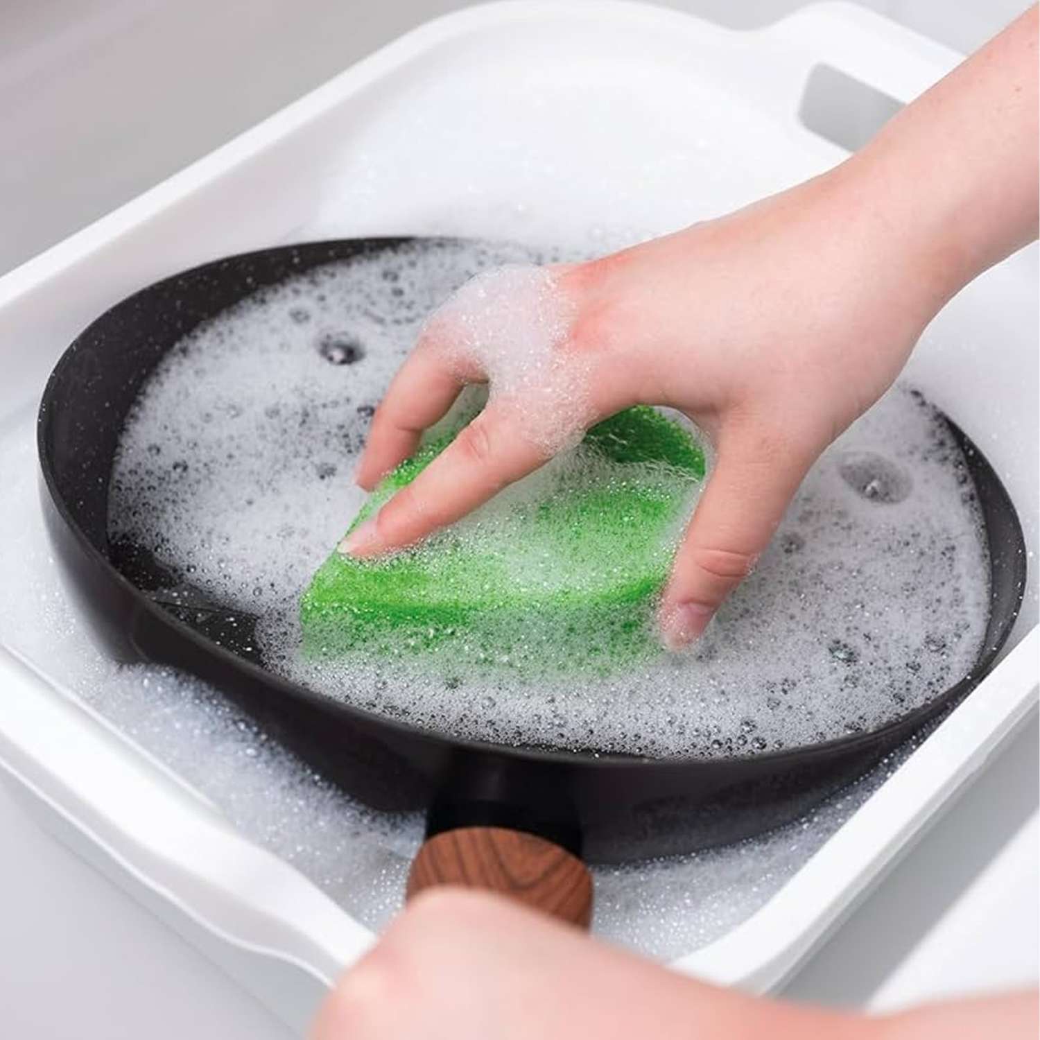 Wholesale Fairy Max Power Teardrop Scourer Homeware Essentials